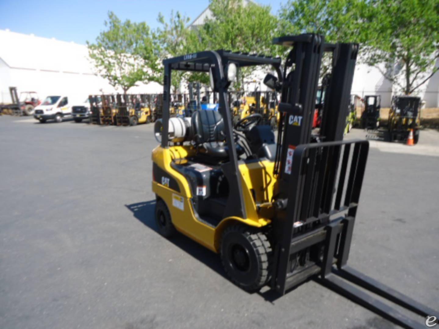 2016 LP Gas Cat GP15N Pneumatic Tire 4 Wheel Sit Down