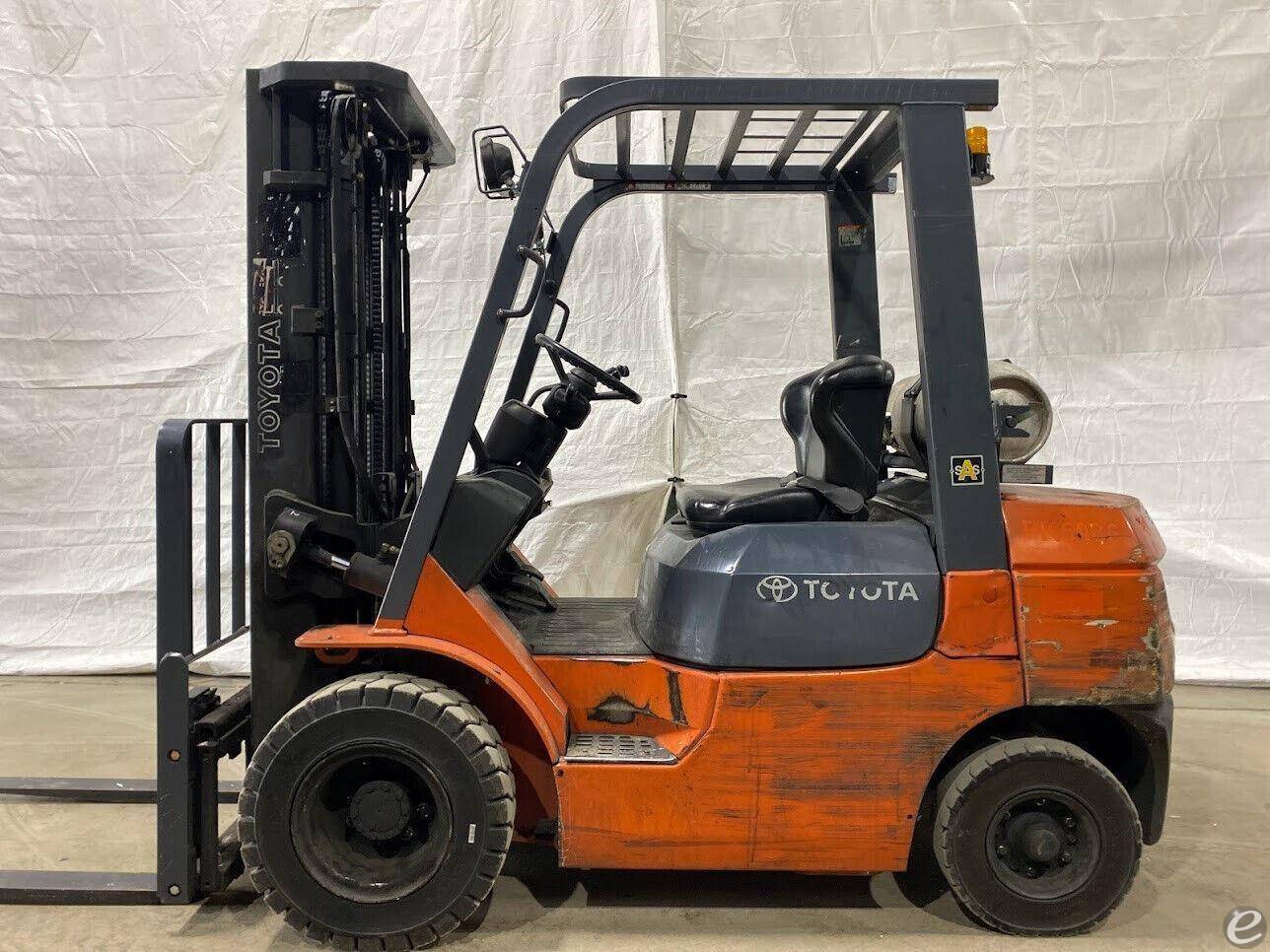 LP Gas Toyota 7FGU25 Pneumatic Tire 4 Wheel Sit Down
