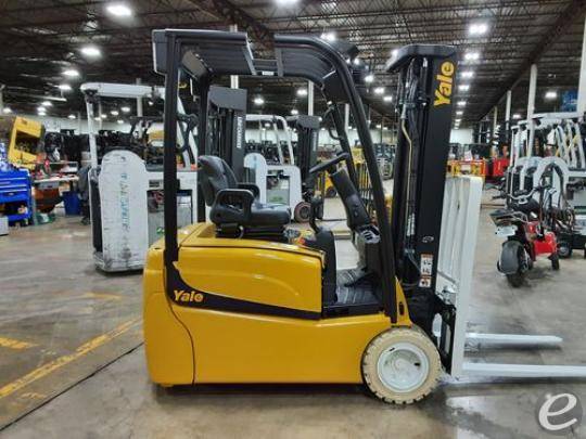 2015 Electric Yale ERP040 Electric 3 Wheel Sit Down