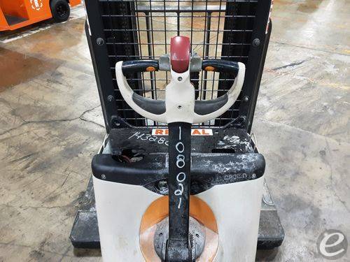 2013 Electric Crown Electric Walkie Straddle Stacker | Eliftruck