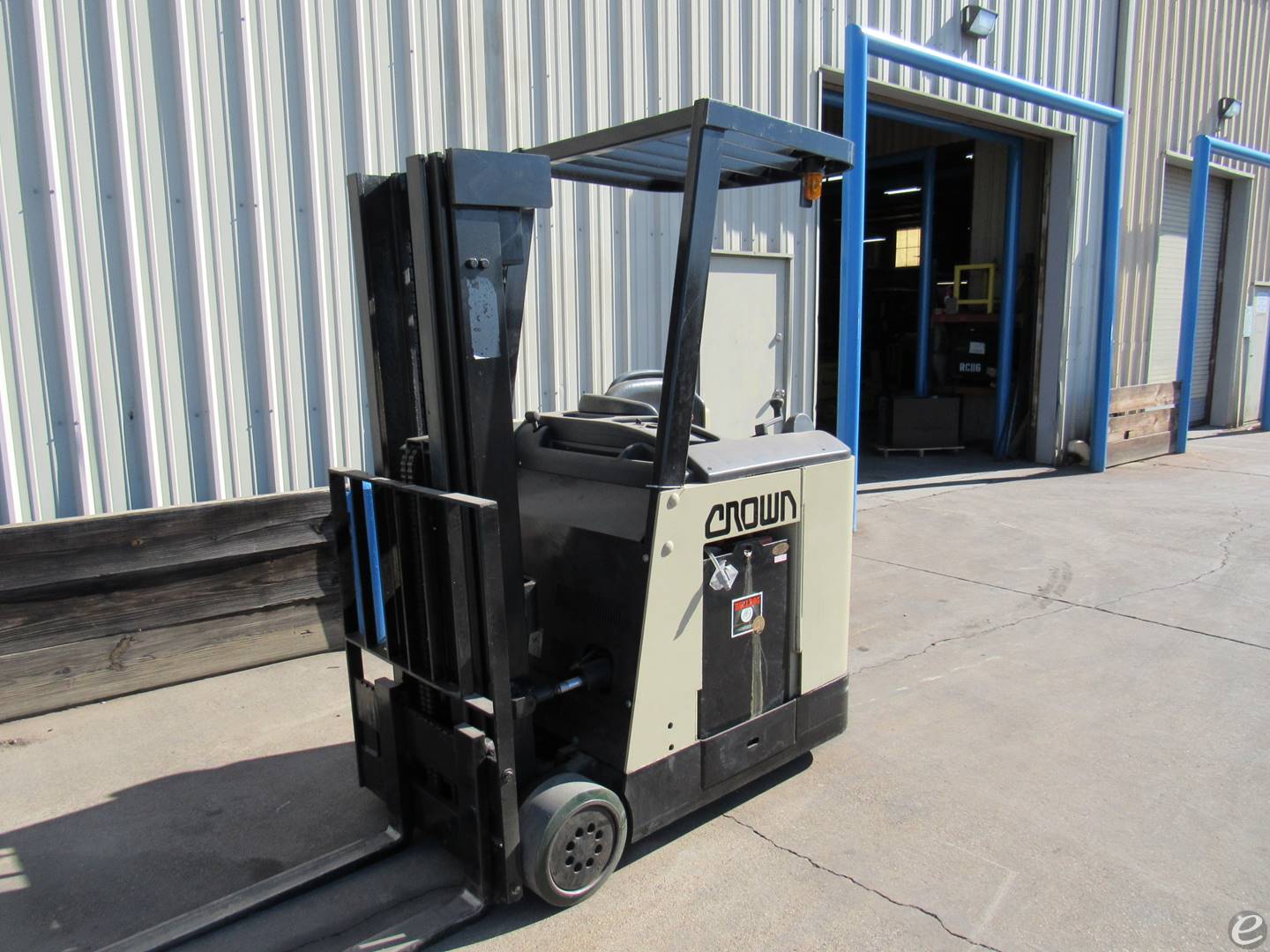 2004 Electric Crown RC3000 Electric Stand Up End Control (Docker)