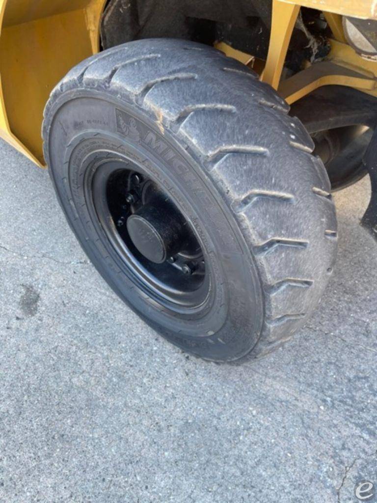 2017 Diesel Cat DP25N Pneumatic Tire 4 Wheel Sit Down