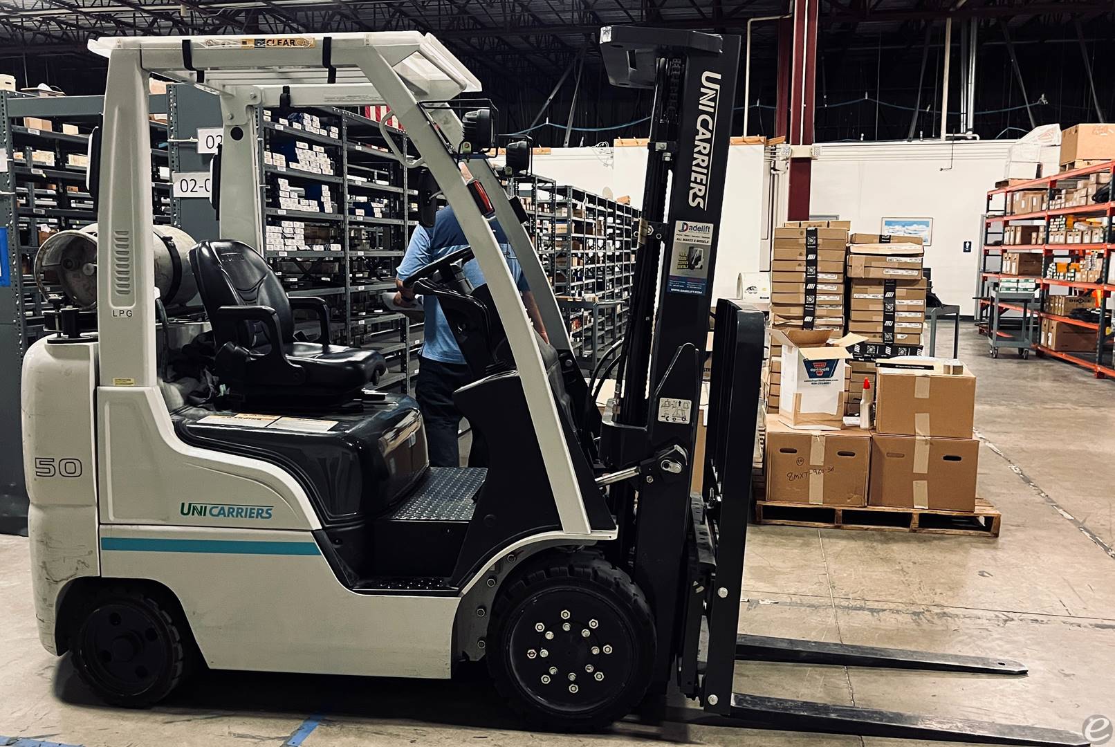 2016 LP Gas Unicarriers Cushion Tire 4 Wheel Sit Down (Indoor Warehouse ...