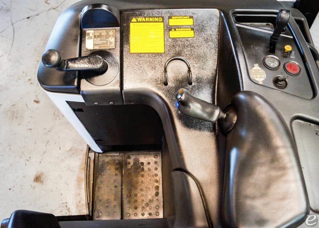 1999 Electric Crown RC3020-30 Electric Walkie Counterbalanced Stacker