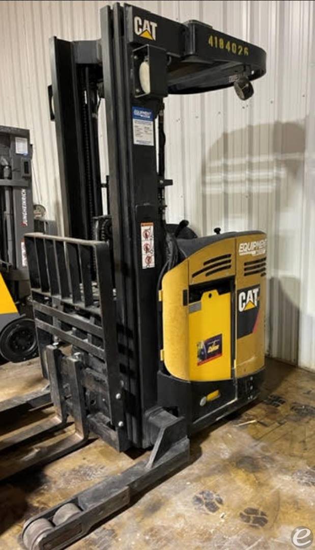 2002 LP Gas Yale GLC030 Cushion Tire 4 Wheel Sit Down (Indoor Warehouse)