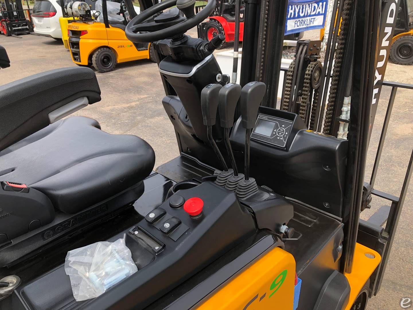 2022 Electric Hyundai 25BC-9 Pneumatic Tire 4 Wheel Sit Down