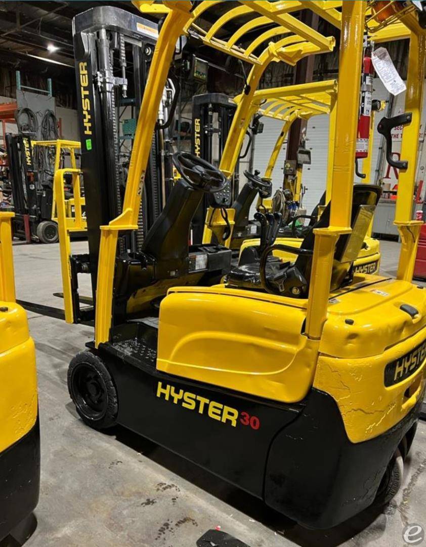 2017 Electric Hyster J30XNT Electric 3 Wheel Sit Down