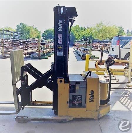 2015 Electric Yale Electric Walkie Straddle Stacker Reach | Eliftruck