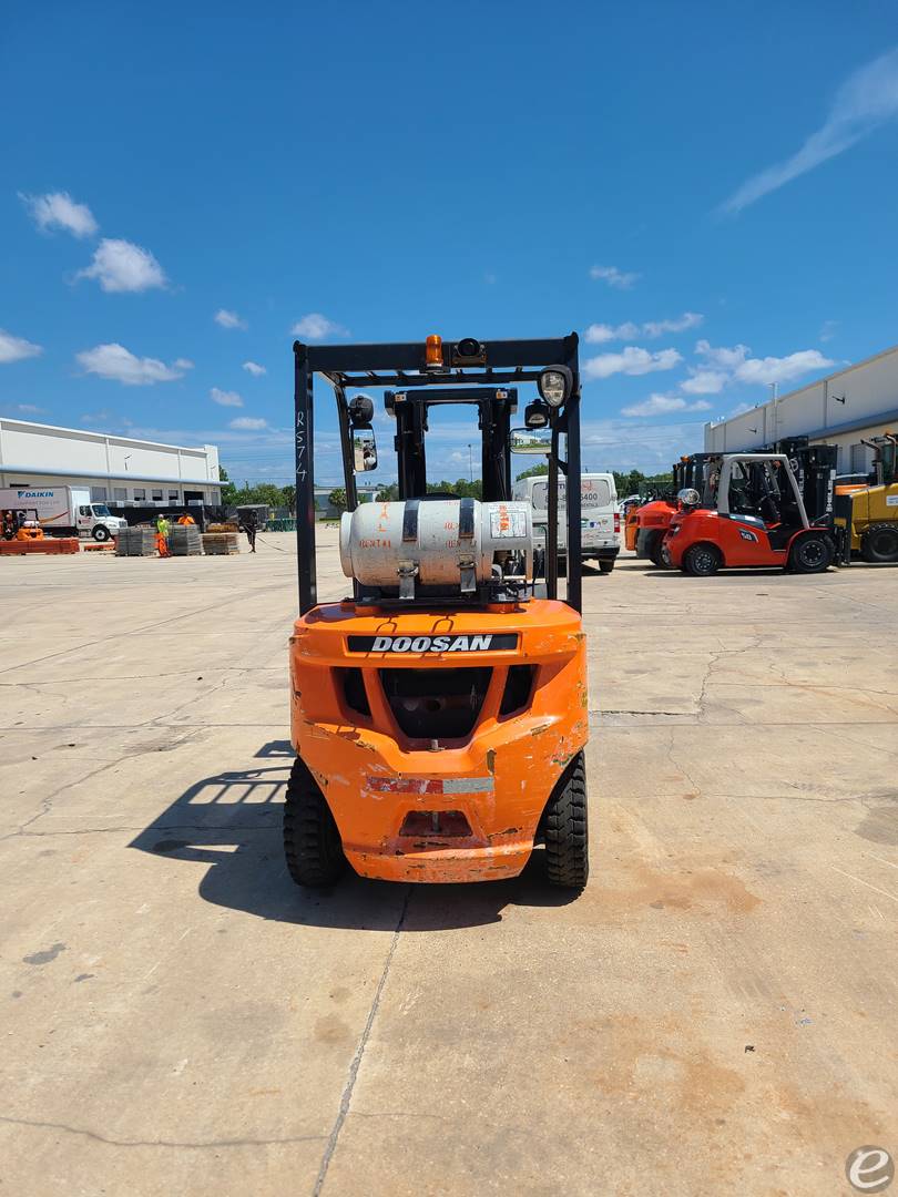 2017 LP Gas Doosan Sit Down Rider G25N-7 - 123Forklift