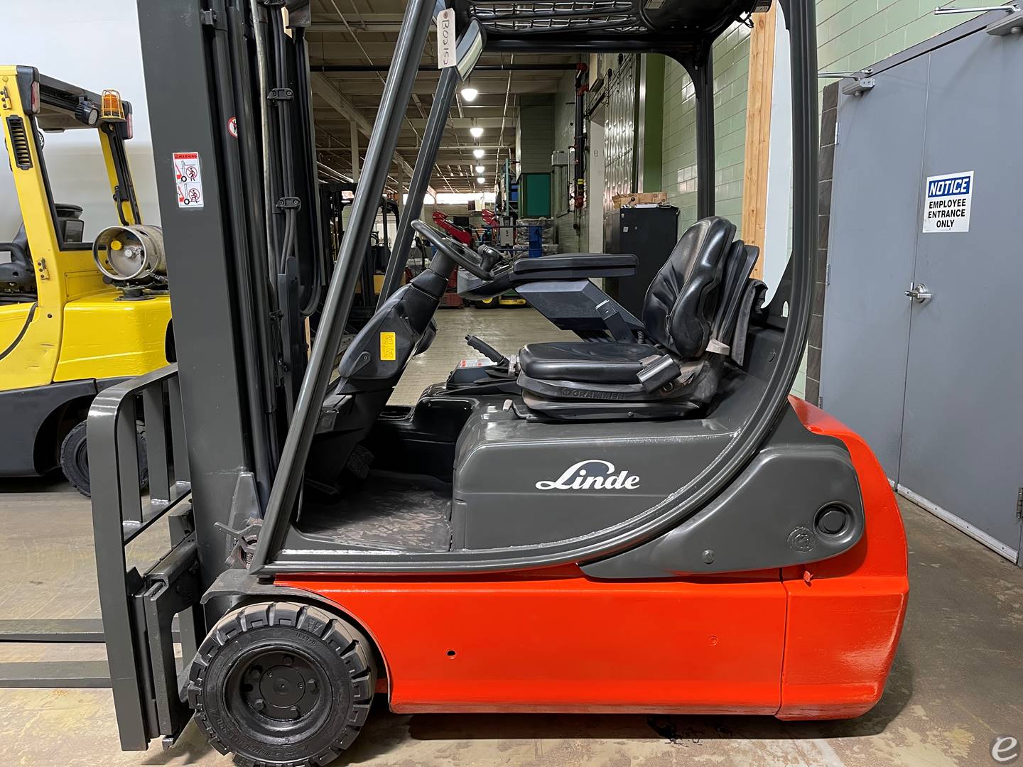 2003 Electric Linde E18C-02 Electric 3 Wheel Sit Down