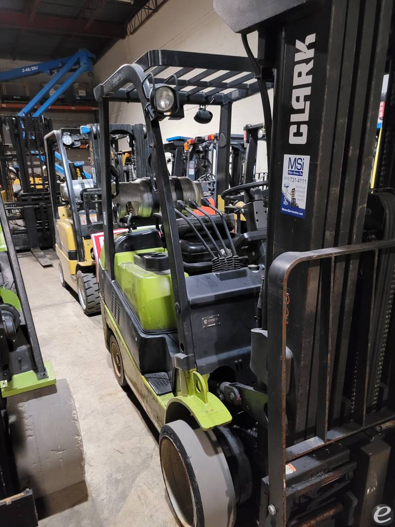 2015 LP Gas Clark C25CL