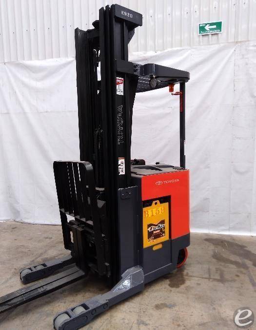 2004 Electric Raymond Reach Trucks EASI DR30TT - 123Forklift