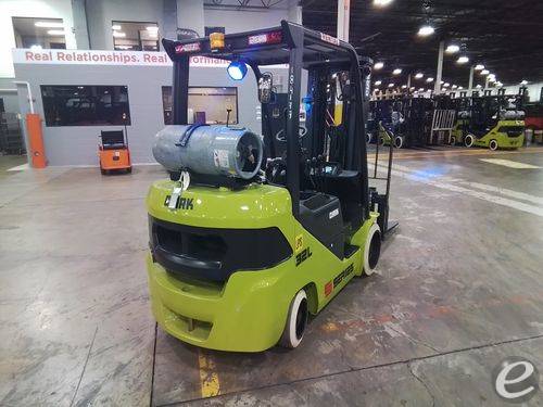 2023 LP Gas Clark S32C Cushion Tire 4 Wheel Sit Down (Indoor Warehouse)