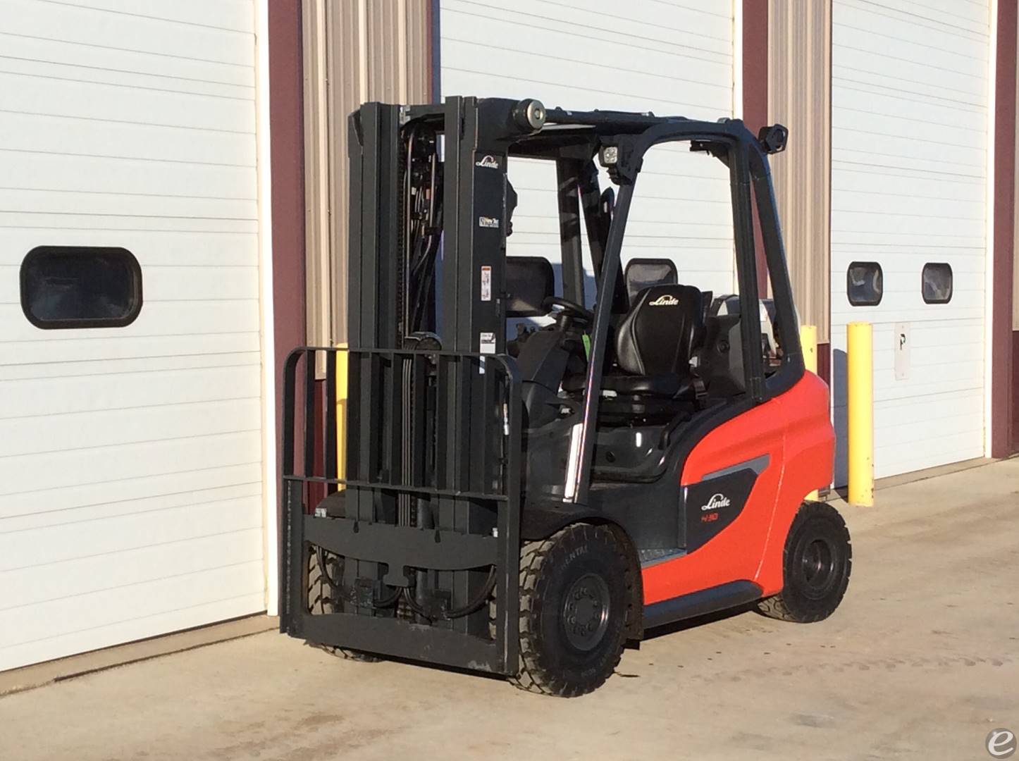 2023 LP Gas Linde H30T Pneumatic Tire 4 Wheel Sit Down