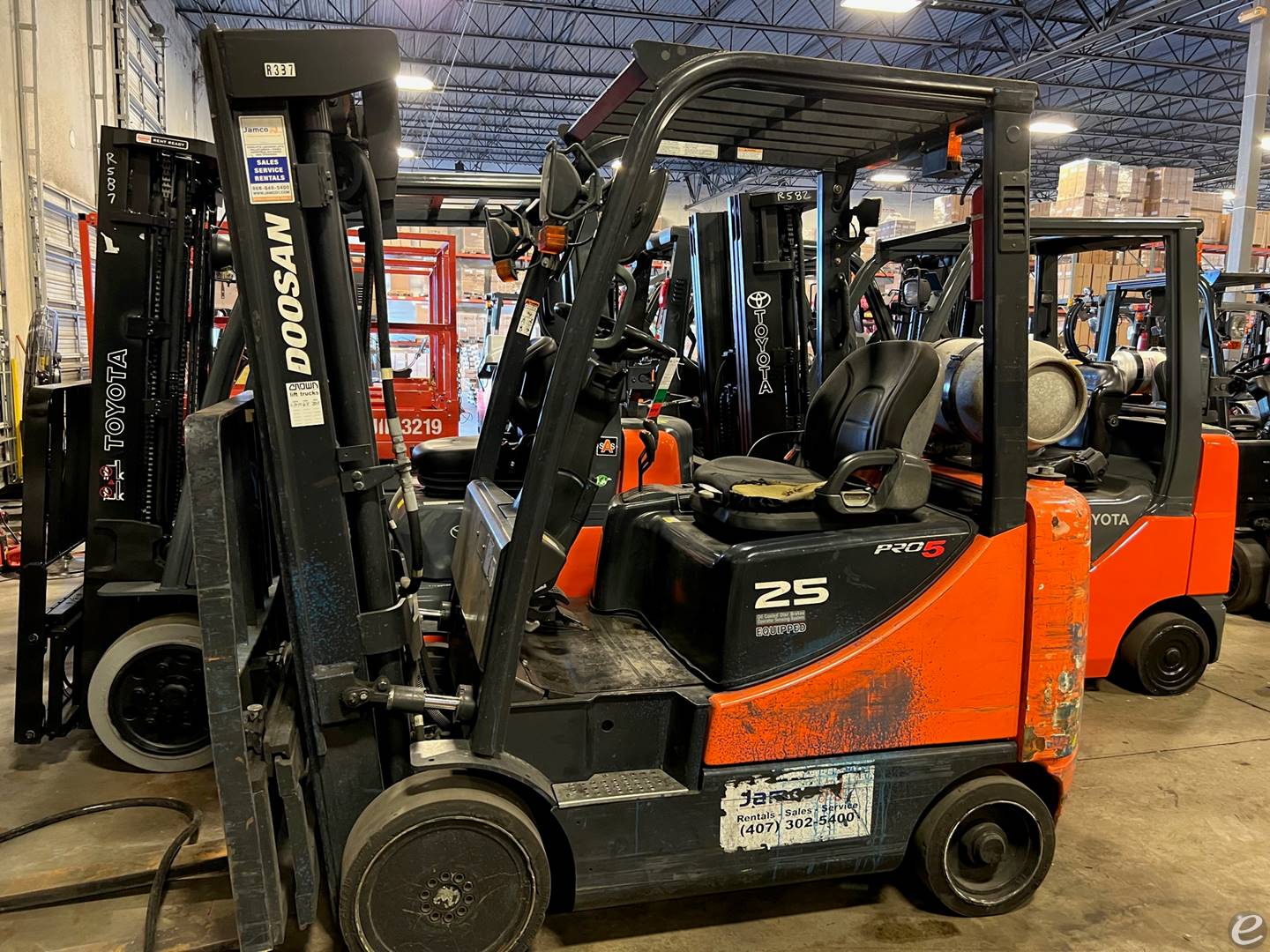 2016 LP Gas Doosan GC25P-5 Cushion Tire 4 Wheel Sit Down (Indoor Warehouse)