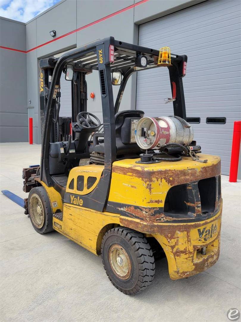 2015 LP Gas Yale GLP060VX Pneumatic Tire 4 Wheel Sit Down