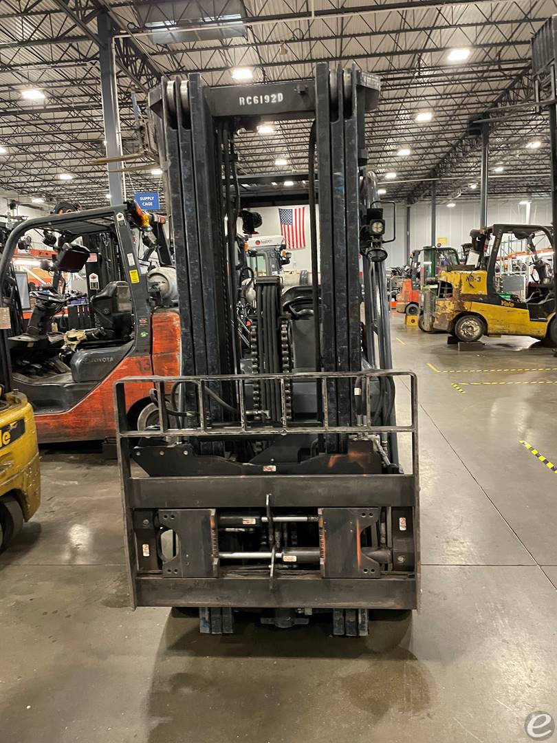 2016 LP Gas Toyota 8FGCU30 Cushion Tire 4 Wheel Sit Down (Indoor Warehouse)