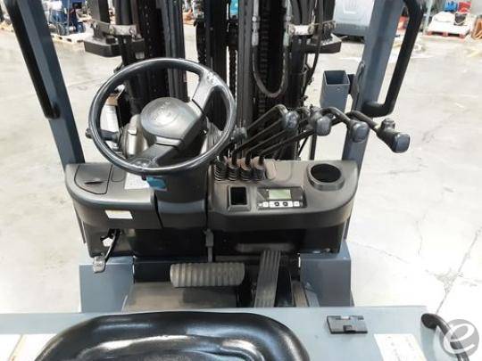 2017 Electric Toyota 8FBCHU25 Cushion Tire 4 Wheel Sit Down (Indoor ...