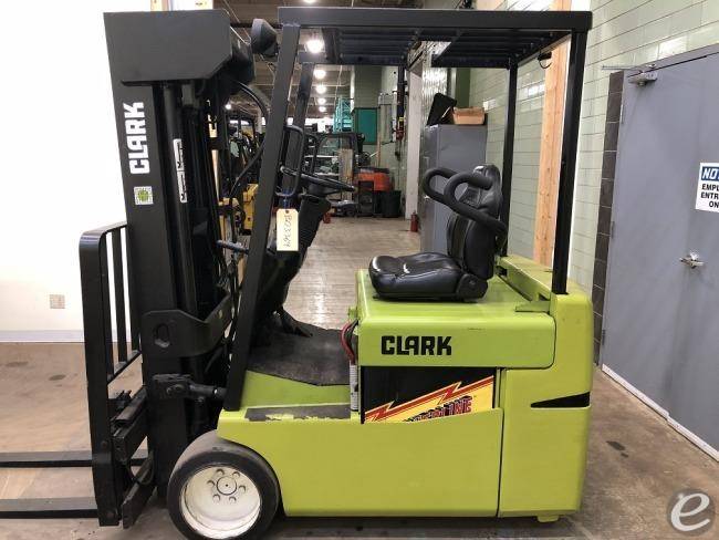 2000 Electric Clark Sit Down Rider TMG25 - 123Forklift