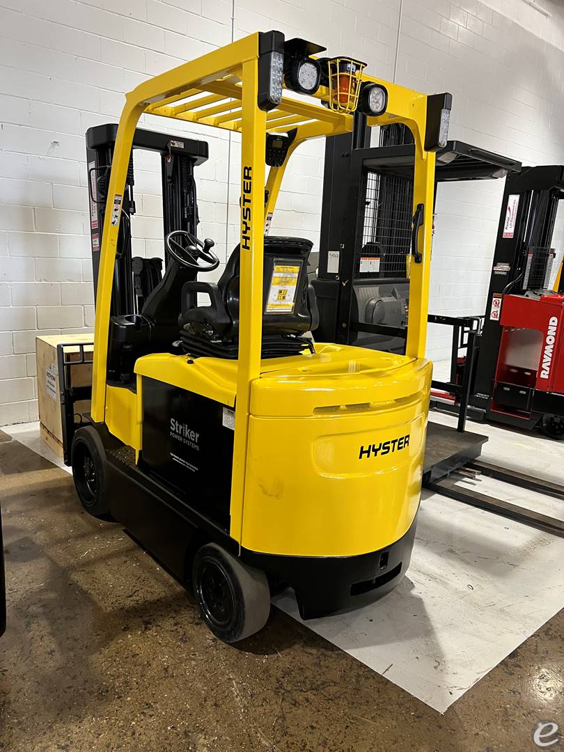 2017 Electric Hyster Electric 4 Wheel Sit Down | Eliftruck