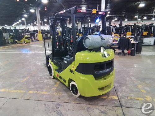 2023 LP Gas Clark S32C Cushion Tire 4 Wheel Sit Down (Indoor Warehouse)