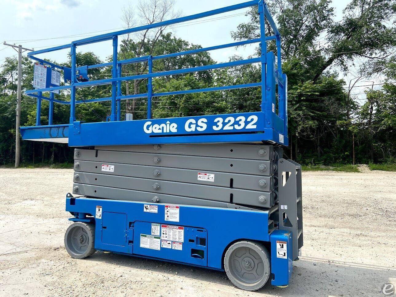 2013 Electric Genie Scissor Lifts GS3232 - 123Forklift