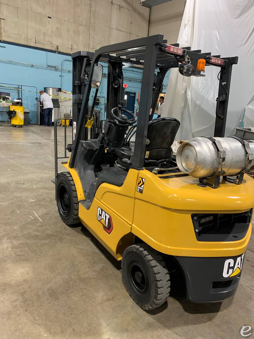 2018 LP Gas Cat Sit Down Rider GP25N5 - 123Forklift