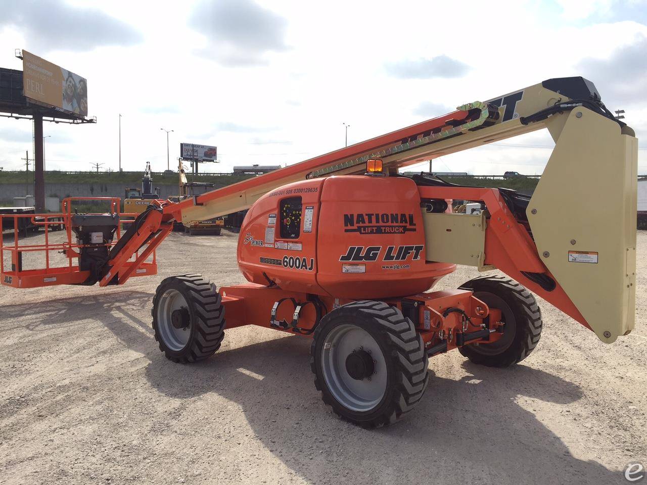 2015 Dual Fuel JLG Articulated Boom | Eliftruck