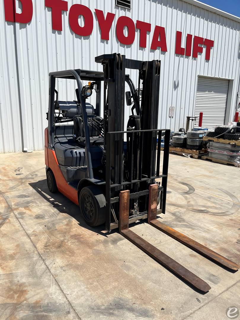 2010 LP Gas Toyota Forklifts 8FGCU25 - 123Forklift