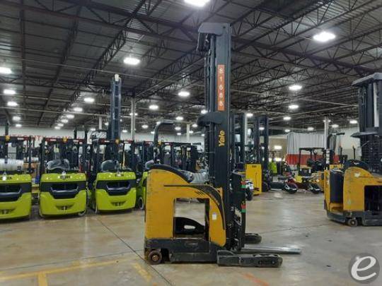 2017 Electric Yale NR045 Electric Narrow Aisle Single Reach