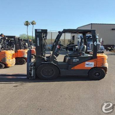 2020 LP Gas Doosan G25N-7 Pneumatic Tire 4 Wheel Sit Down