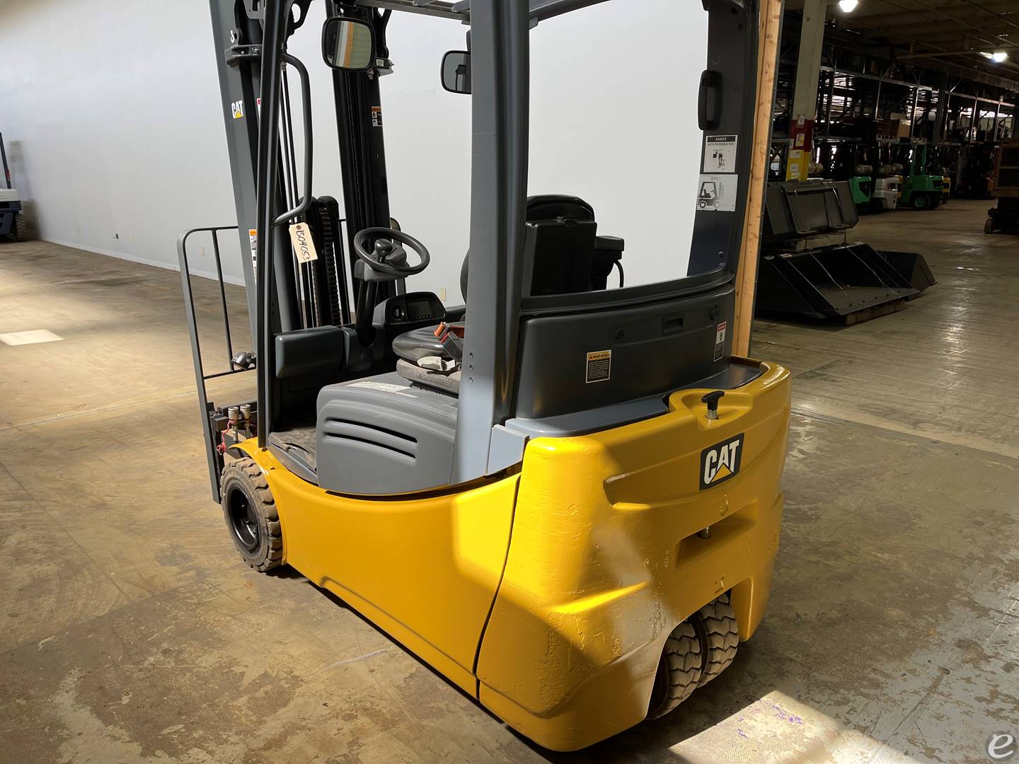 2018 Electric Cat 2ET4000 Electric 3 Wheel Sit Down