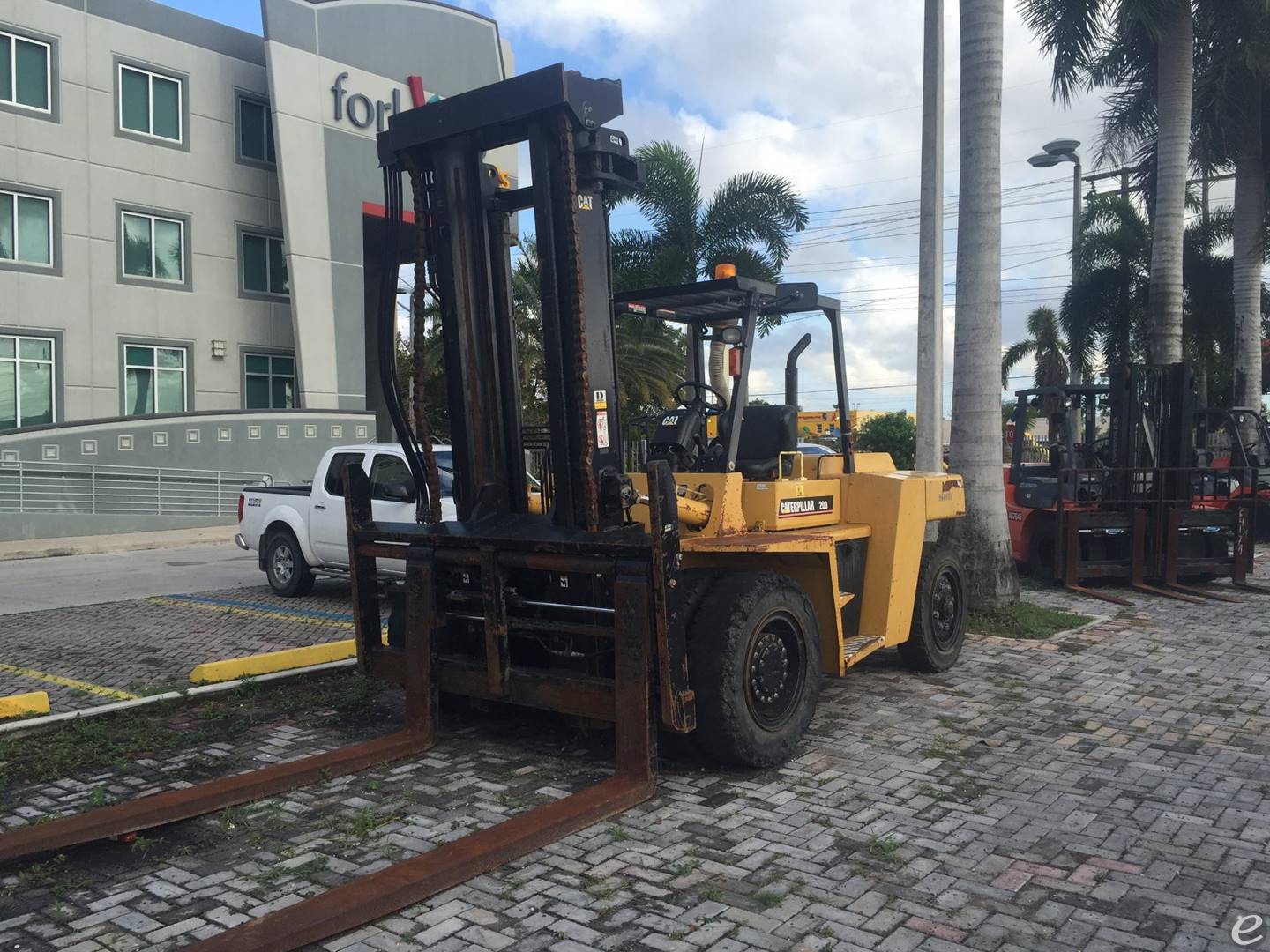 2006 Diesel Cat dp90 Pneumatic Tire 4 Wheel Sit Down