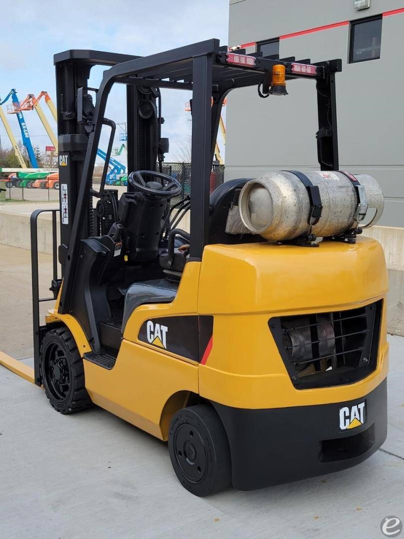 2013 LP Gas Cat 2C5000 Cushion Tire 4 Wheel Sit Down (Indoor Warehouse)