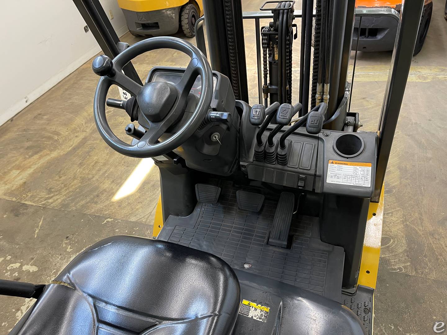 2010 LP Gas Cat P3500 Pneumatic Tire 4 Wheel Sit Down