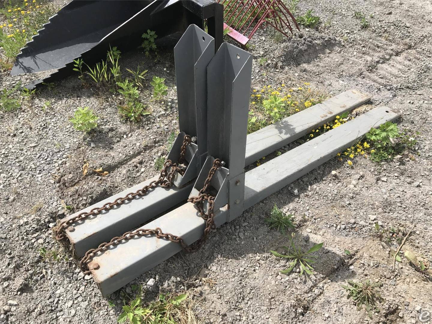 CHAIN ON FORKS Earth Moving and Construction