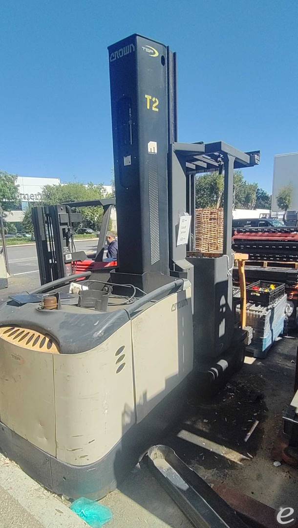 2005 Electric Crown TSP6000-30 Electric Man Up Swing Reach Turret