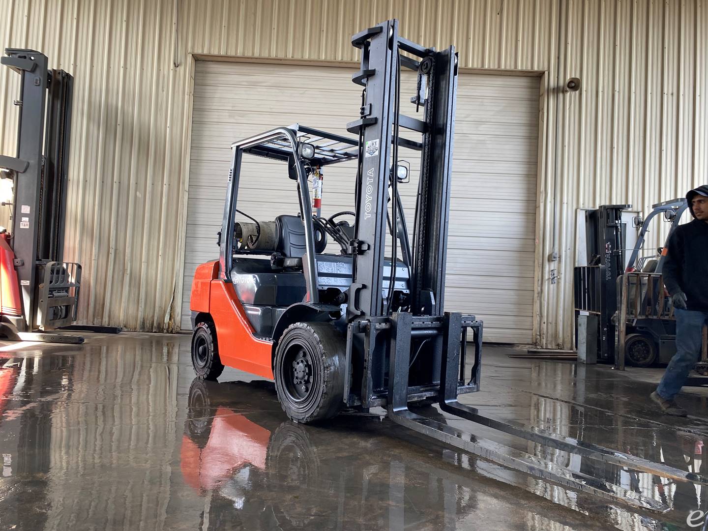 2015 LP Gas Toyota 8FGU30 Pneumatic Tire 4 Wheel Sit Down