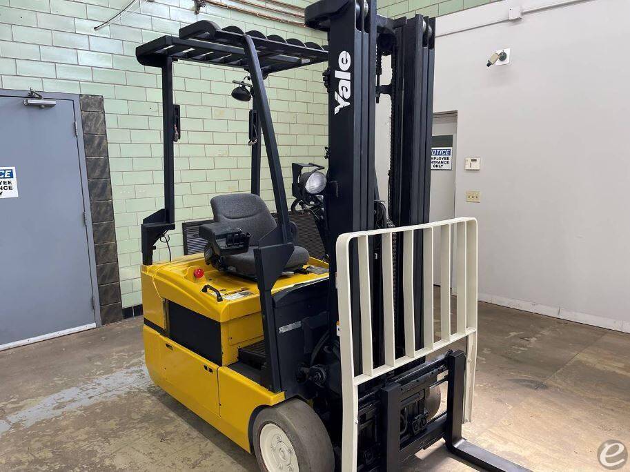 2006 Electric Yale ERP040 Electric 3 Wheel Sit Down
