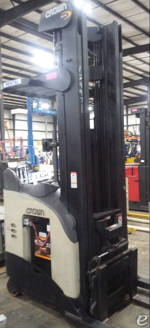 2006 Electric Crown RR5225-45 Electric Narrow Aisle Single Reach