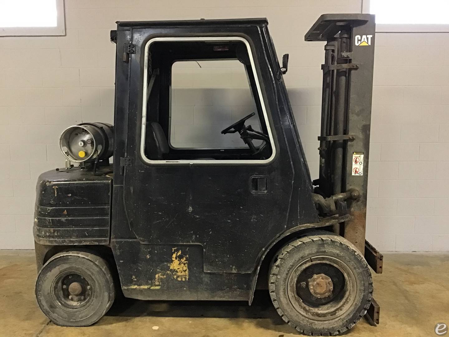 1997 LP Gas Cat GP30 Pneumatic Tire 4 Wheel Sit Down