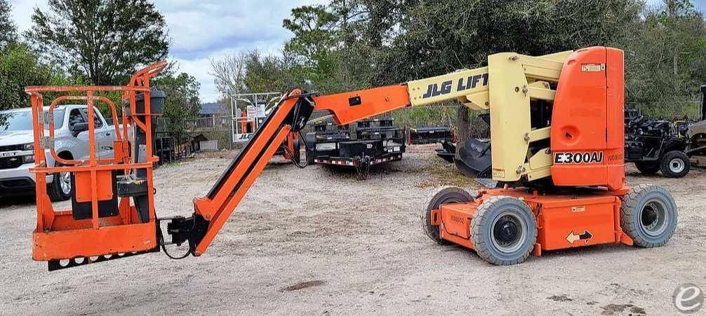 2012 Electric JLG E300AJ Articulated Boom