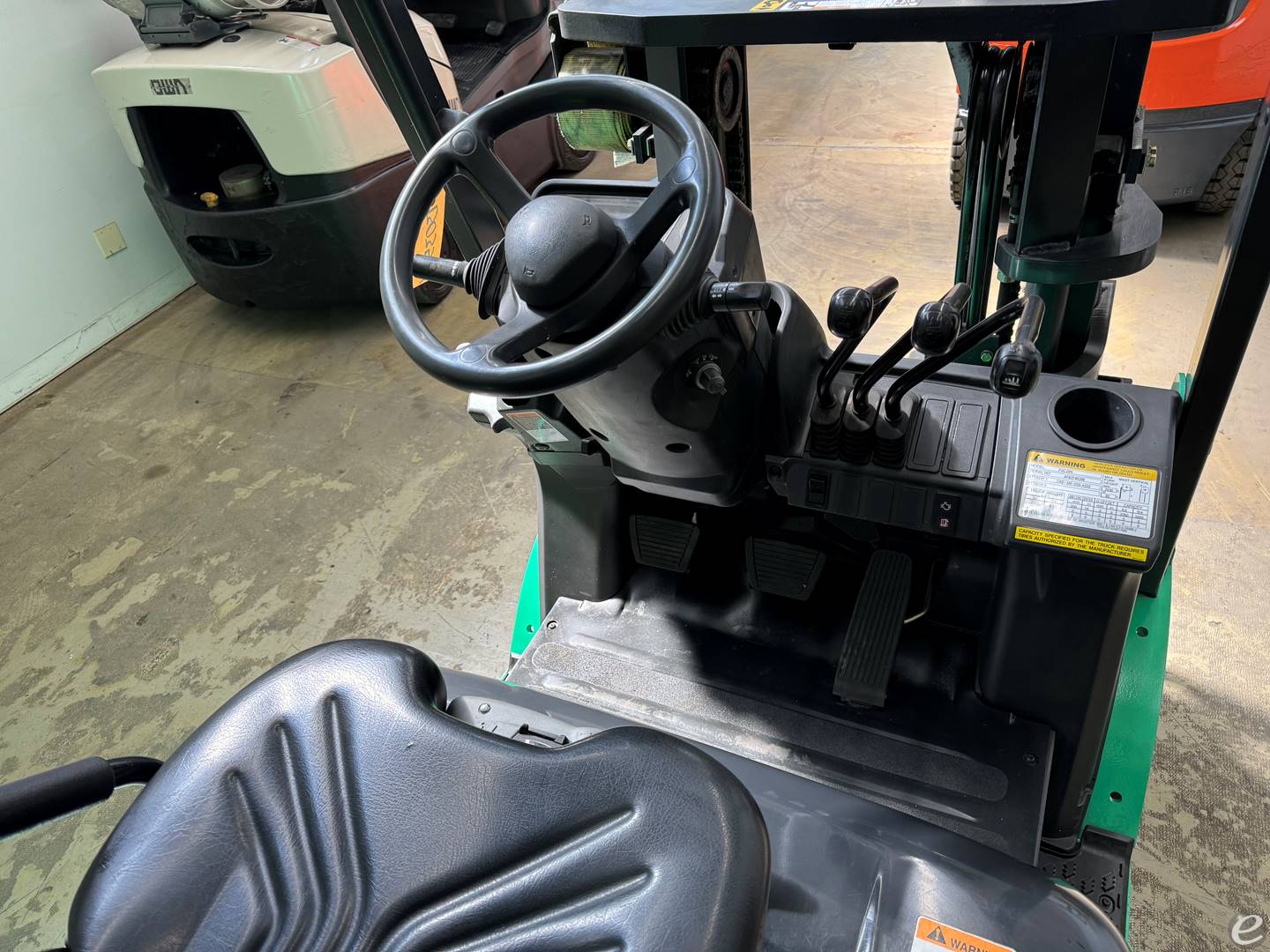 2021 LP Gas Mitsubishi FGC25N4 Cushion Tire 4 Wheel Sit Down (Indoor ...