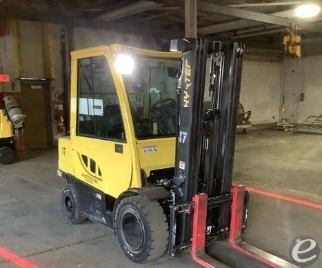 2023 LP Gas Hyster Pneumatic Tire 4 Wheel Sit Down | Eliftruck