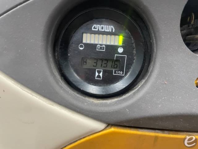 2015 Electric Crown Electric Walkie Straddle Stacker | Eliftruck