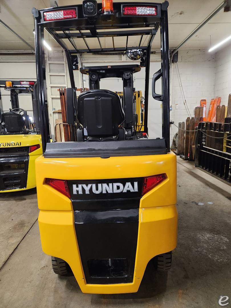 2022 Electric Hyundai 25BC-9 Electric 4 Wheel Sit Down