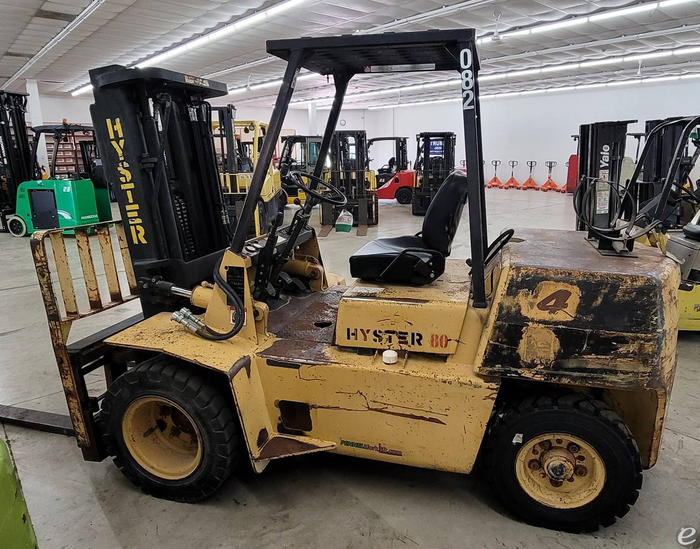 1989 LP Gas Hyster H80XL Pneumatic Tire 4 Wheel Sit Down