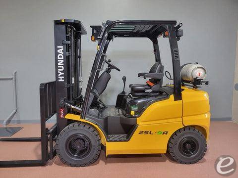 2023 LP Gas Hyundai 25L-9A Pneumatic Tire 4 Wheel Sit Down