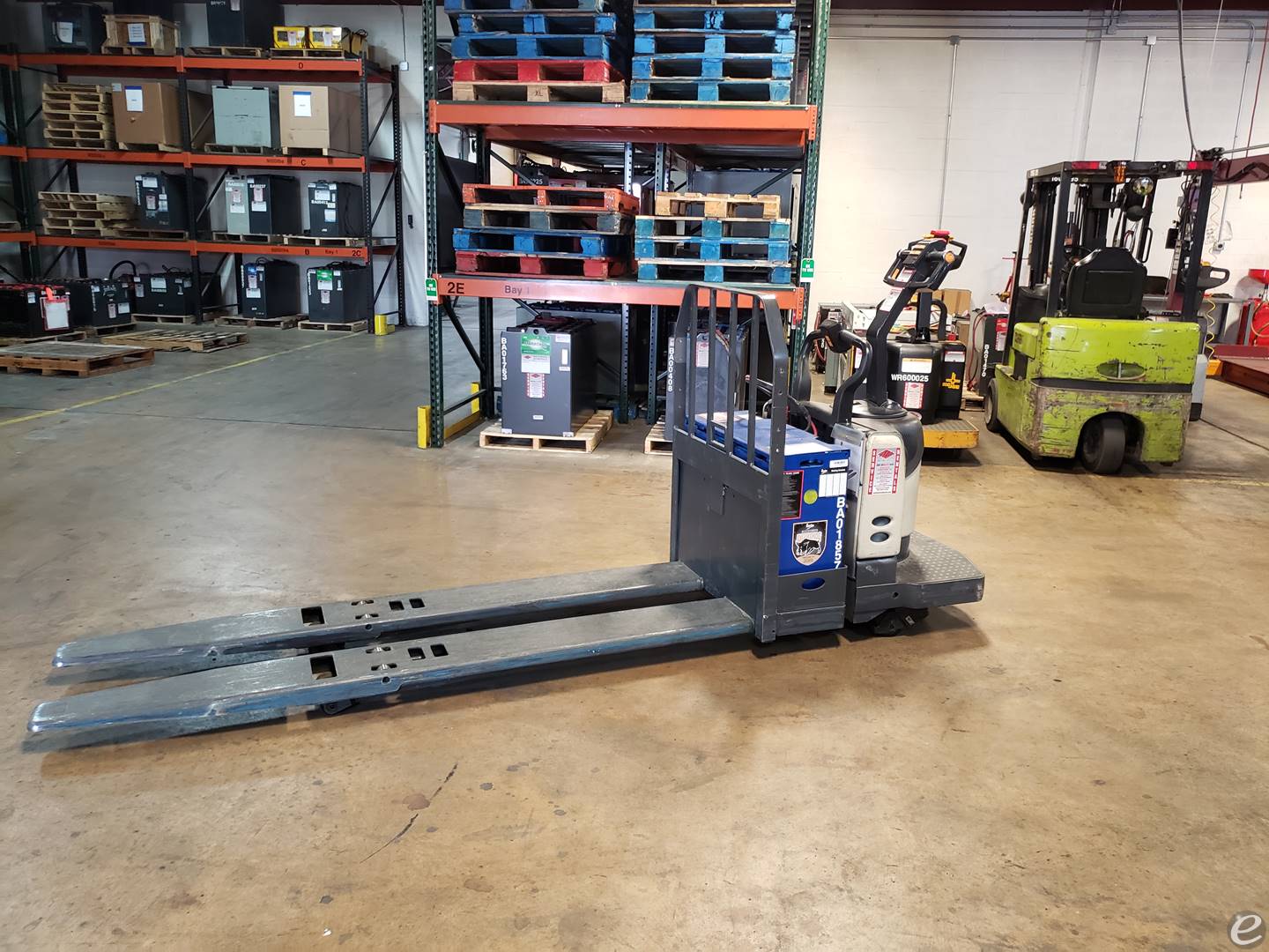 2004 Electric Crown PE4000-60 Electric Walkie/Rider Pallet Jack