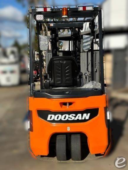 2022 Electric Doosan B20T-7 Electric 3 Wheel Sit Down